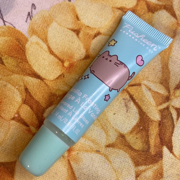 Pusheen | Makeup | 525 Lip Care Duo Pusheen Vanilla Frosting Lip Gloss ...